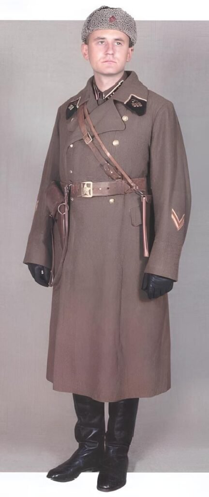 Soviet WW2 uniforms 1941-1943 – Red Army, Navy and Aviation Guide