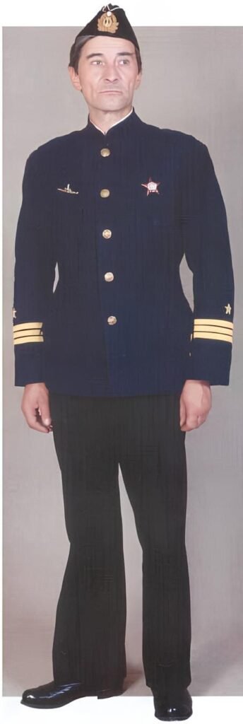 Soviet WW2 uniforms 1941-1943 – Red Army, Navy and Aviation Guide