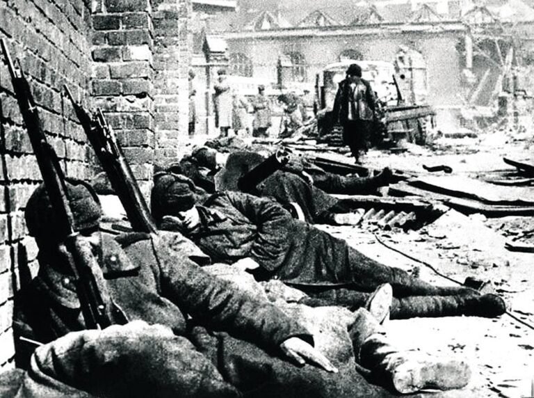 Soviet Soldiers Dugouts WW2 – How Red Army Built Shelters
